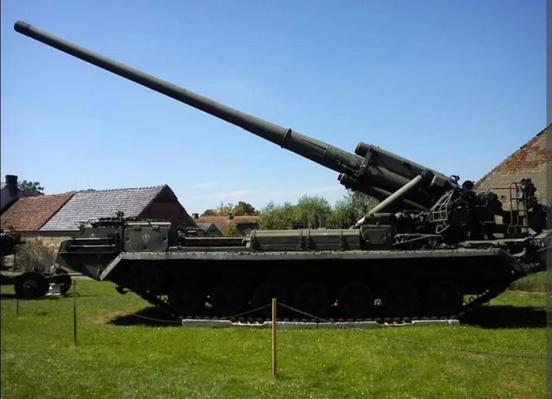 "The 203mm cannon restarts! One cannon can penetrate the other side of ...