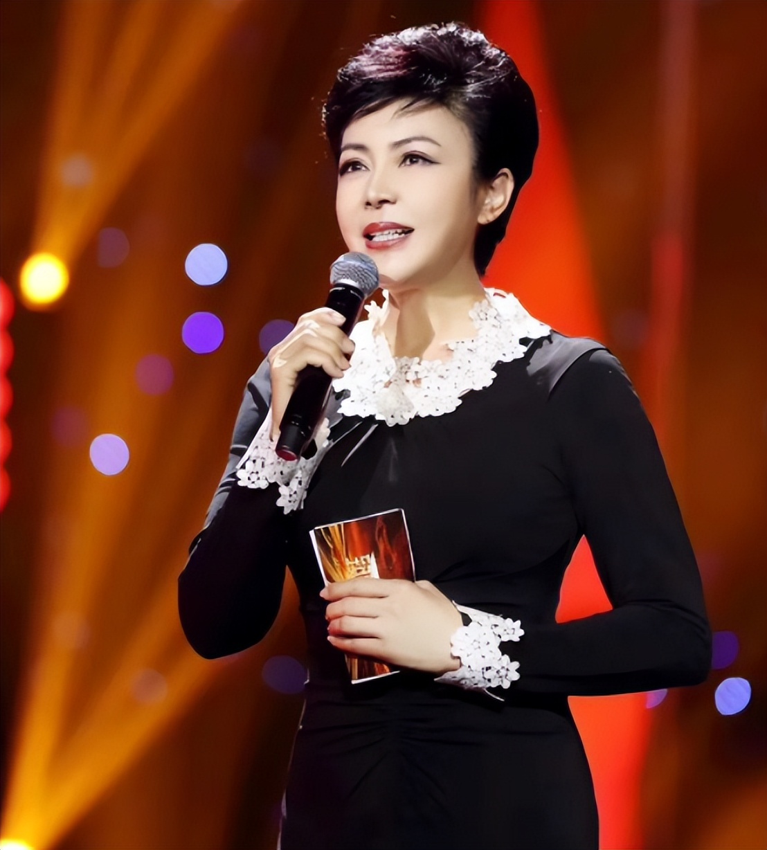 She is the first female host in China. She has attended 3 Spring ...