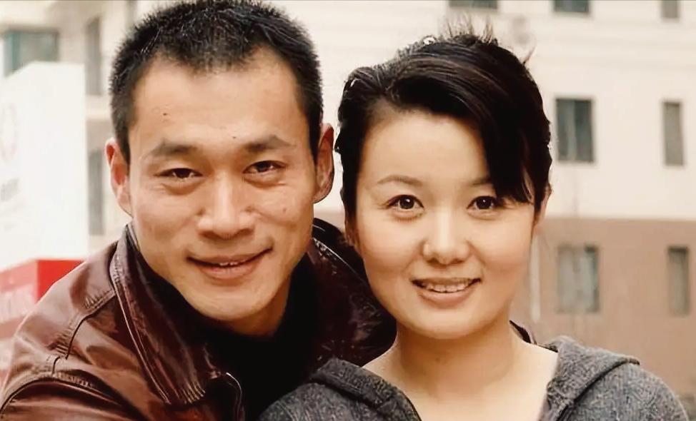 Ding Haifeng: He has been in love with his first love wife for 30 years, during which he had an ...