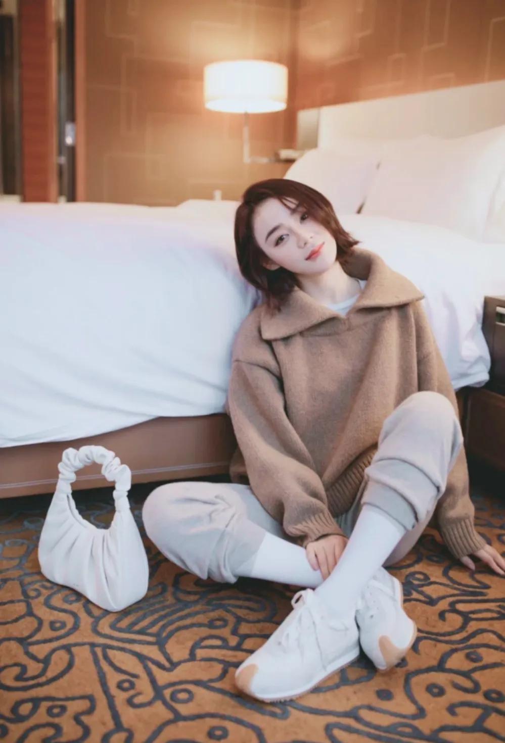 Beautiful lady, Yuan Shanshan - iNEWS