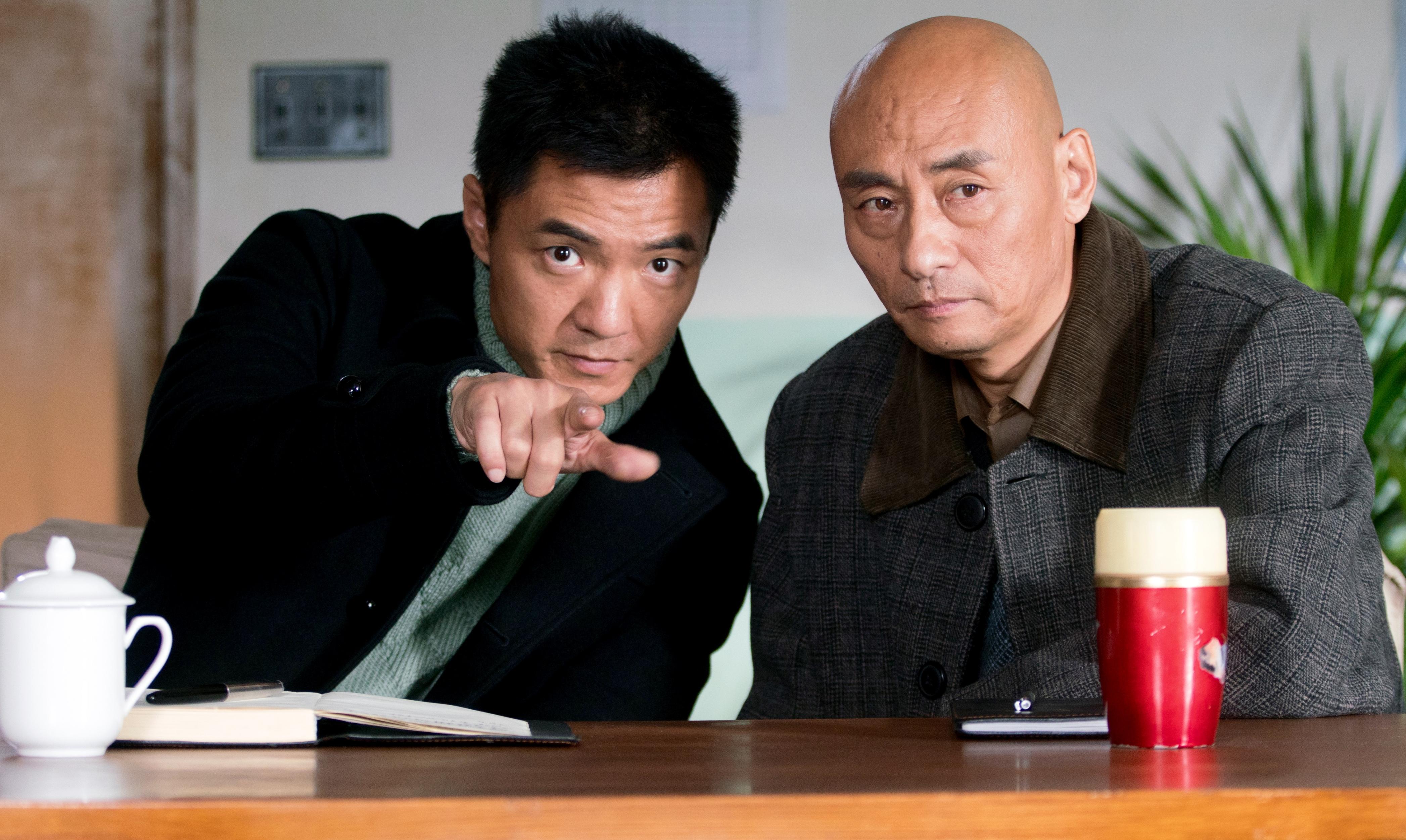 Obviously the acting skills are too bad, but they are blown up by fans ...