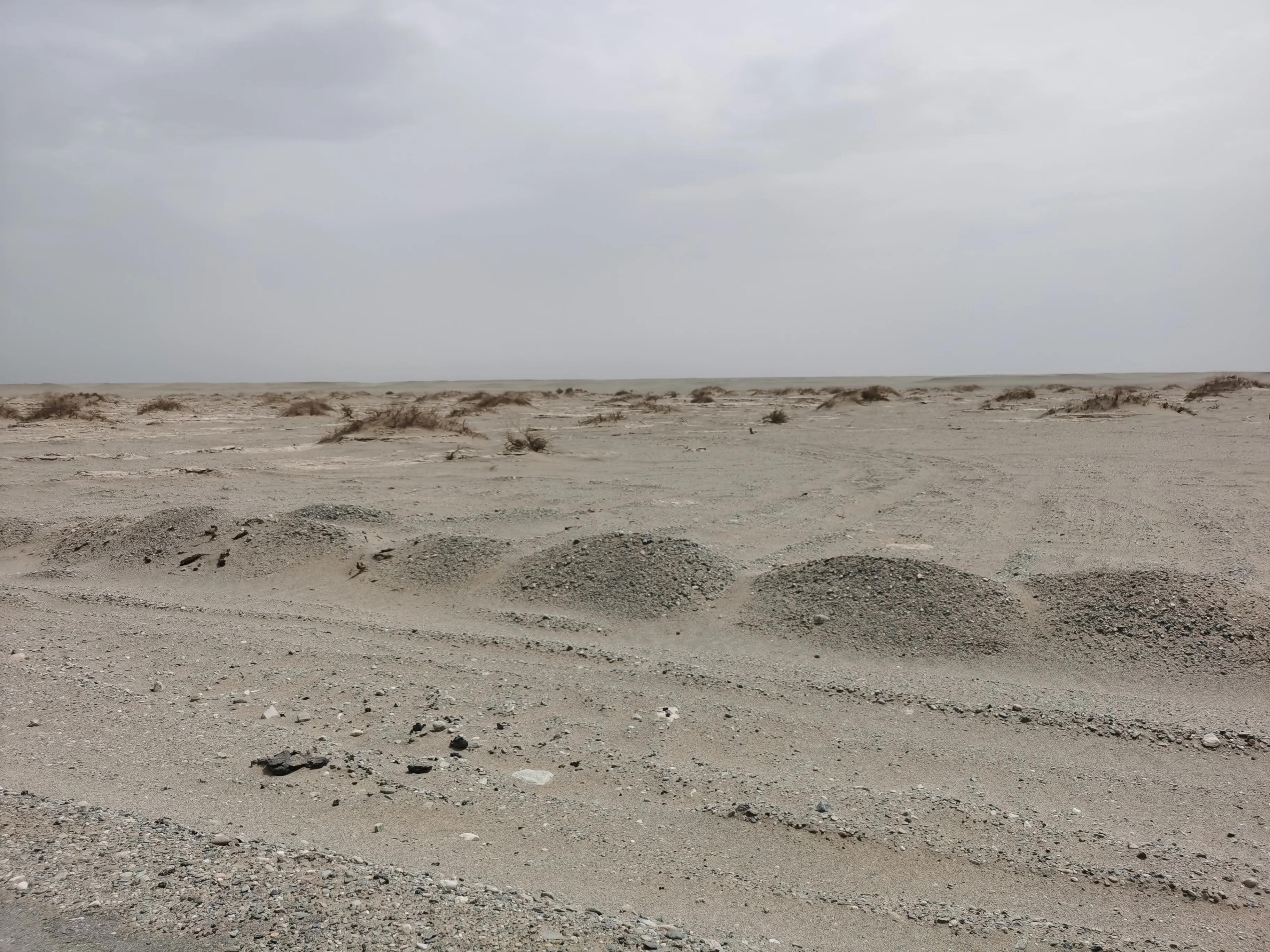 Xinjiang section of "The Great Wall" - iNEWS