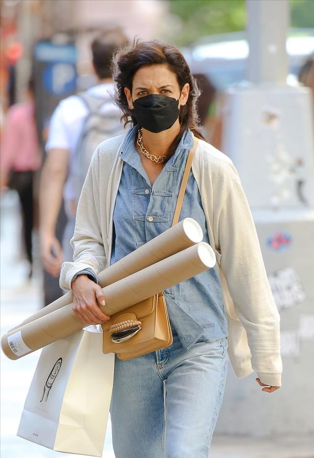 The former "Sister A Tang" is quite individual, middle-aged wearing ...