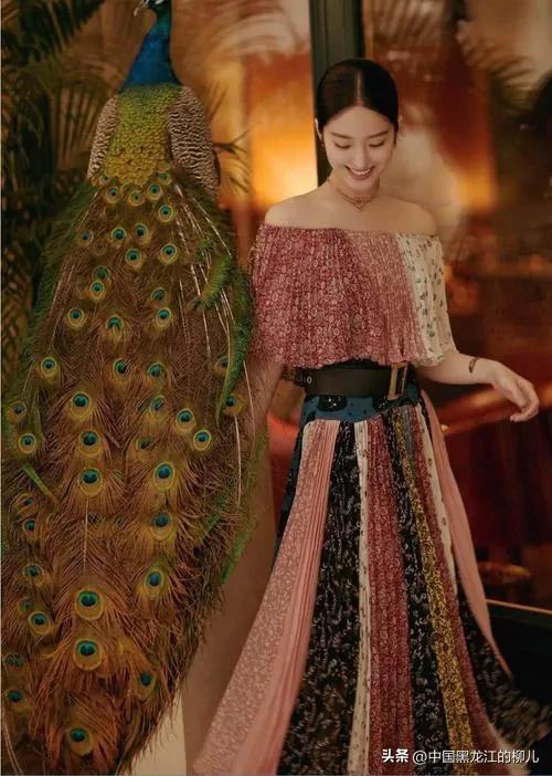 Movie star Yang Caiyu - beautiful photo - iNEWS