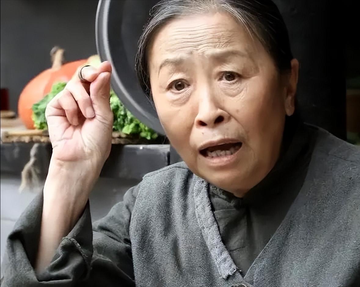 Zhang Shaohua, the "ugly girl" in her youth, was revealed in her later years. Netizens: She ...