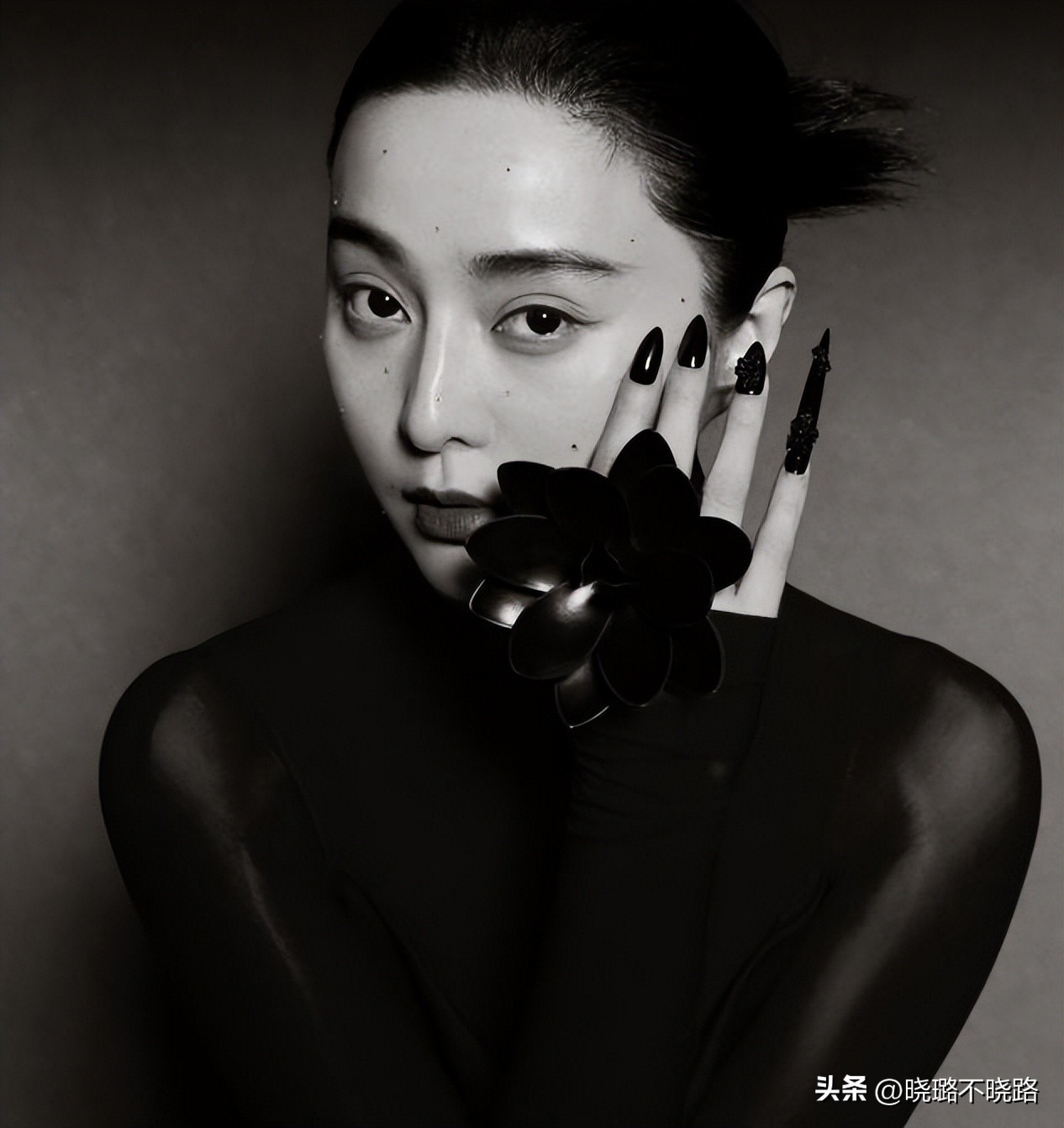 These 3 women with "moles" on their faces are natural beauties, so don ...