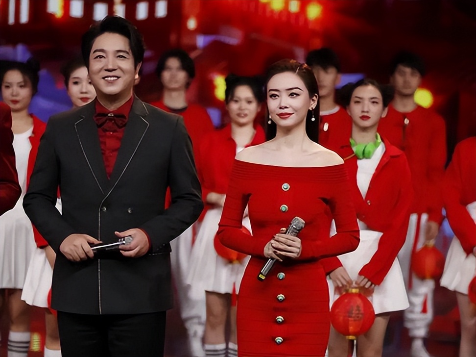 CCTV's new-generation hostess, looks and talent in one, netizen: CCTV ...