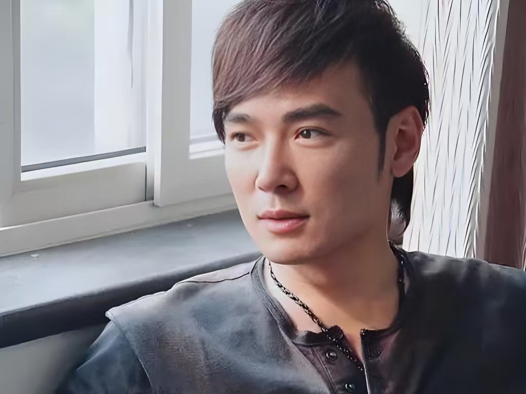 Jiao Enjun: The immortal legend of the ancient costume male god in the ...