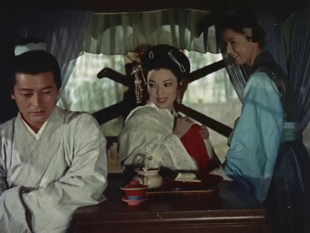 The real "Legend of the New White Snake" tells you that the white snake ...