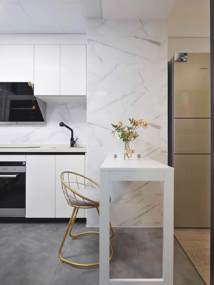 The 40-square-meter single apartment becomes an independent two-bedroom ...