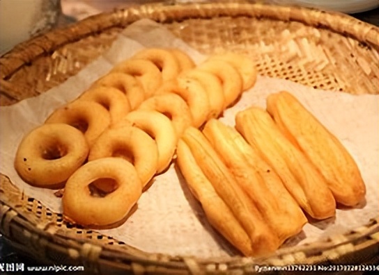 Have you tried the five major Wuhan snacks, hot dry noodles, three ...