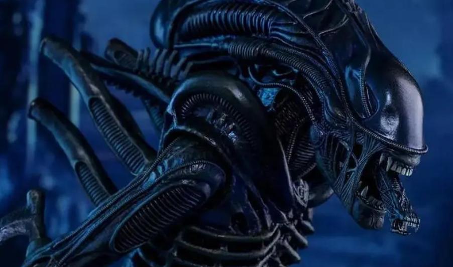 A variety of visual styles are used in the movie "Alien Resurrection ...