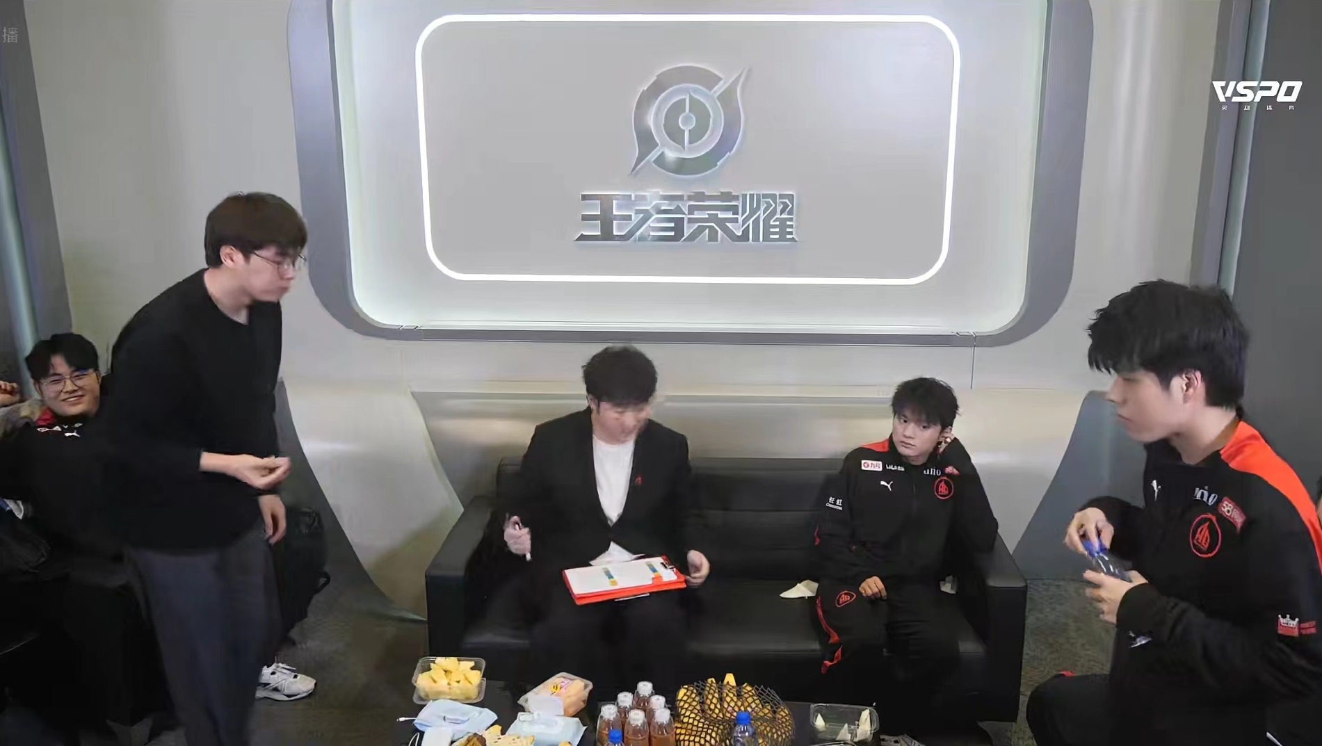 AG1-4不敵eStar，止步8強！一諾戰績2-19拖後腿，實力懸殊太明顯 - 資訊咖