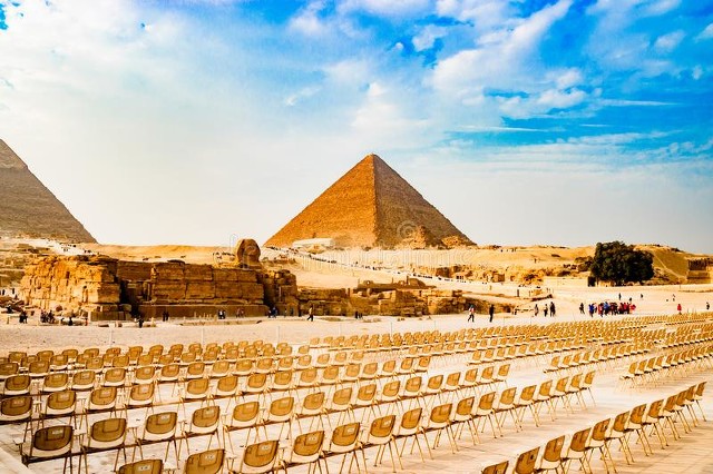 Egyptian President Sadat Falls at Military Parade - iNEWS