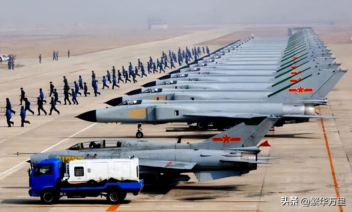 More than 200 J-7 fighters have been decommissioned. Once they assist ...