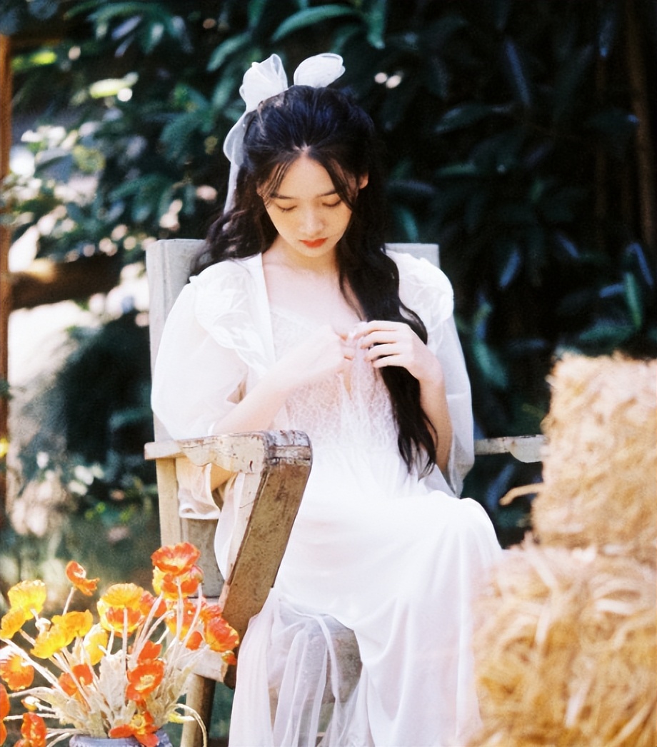 According to Wang Sicong's current girlfriend Liu Yu'an's profile, she ...