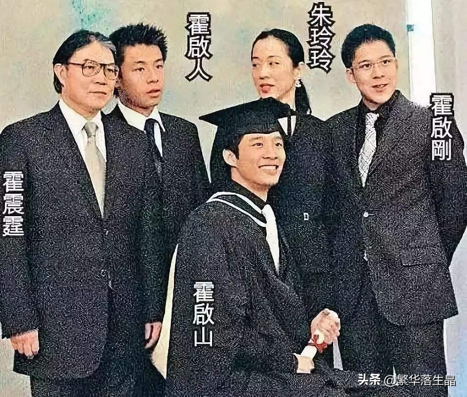 Zhu Lingling has a high emotional intelligence, gets along well with ...