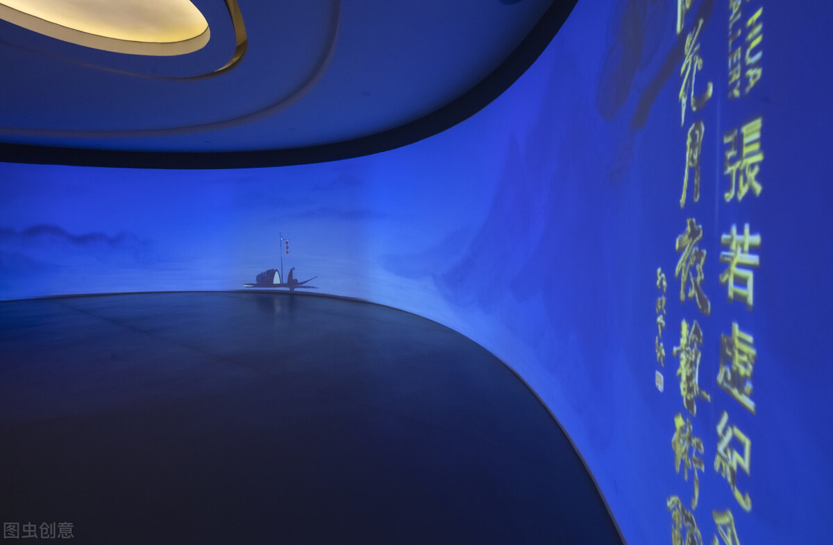 Appreciation of Spring River, Flowers and Moonlight Night - iNEWS