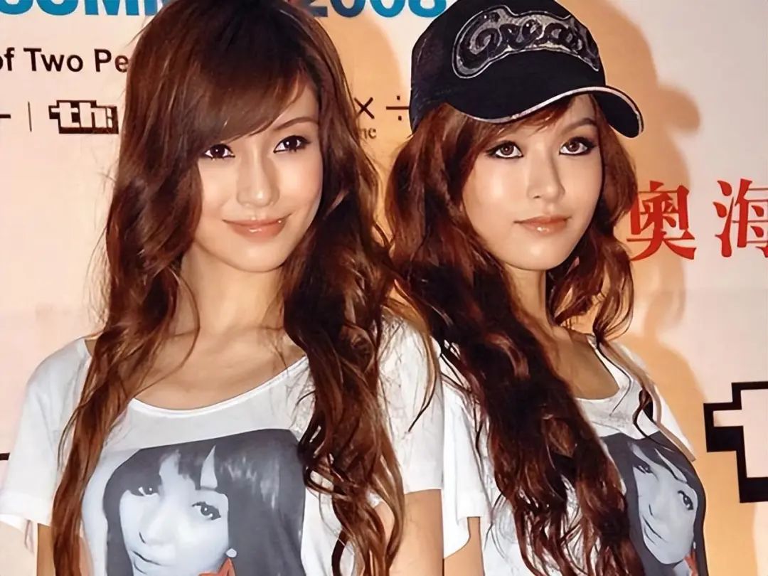 Yang Ying and Wen Yongshan were young models who debuted at the same ...