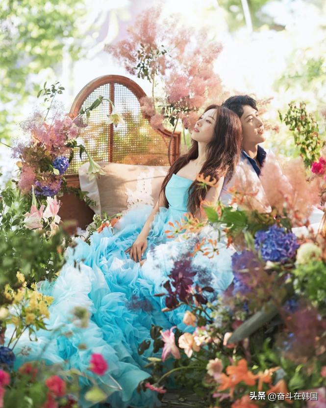 IU's best friend and member of a well-known Korean girl group are ...