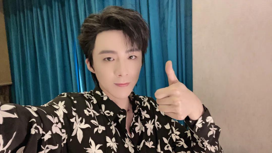 The fashion circle is too snob!The actor couldn't borrow clothes before ...