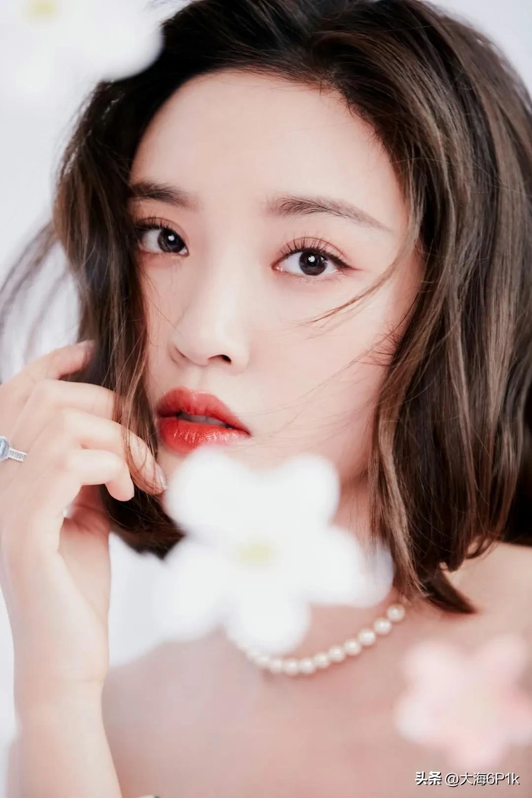 Tang Yixin's beautiful pictures - iNEWS