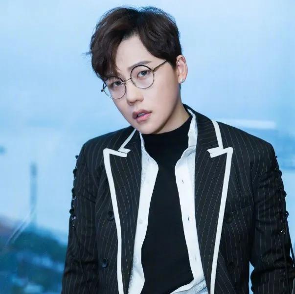 Liu Wei announced to retire from the entertainment industry to take ...