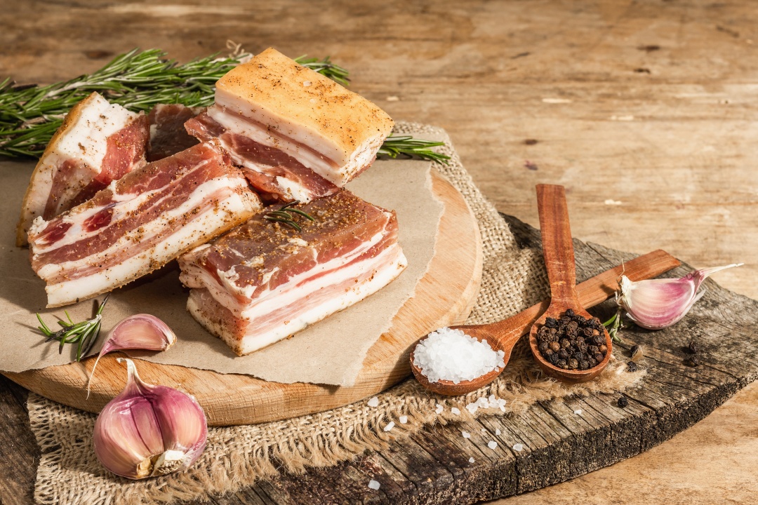 Russia, raw pork - iNEWS