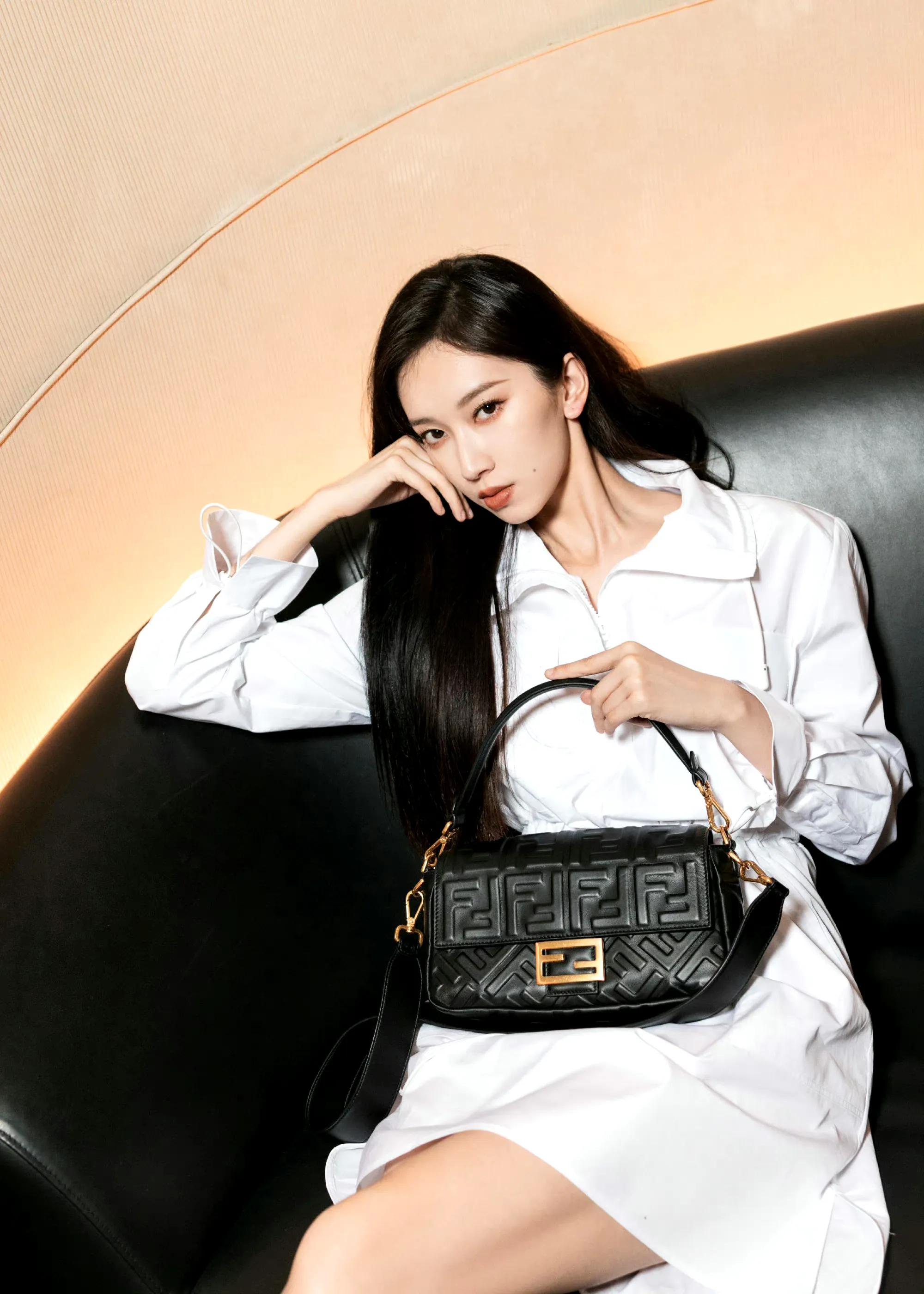 Liu Lingzi's beautiful picture - iNEWS