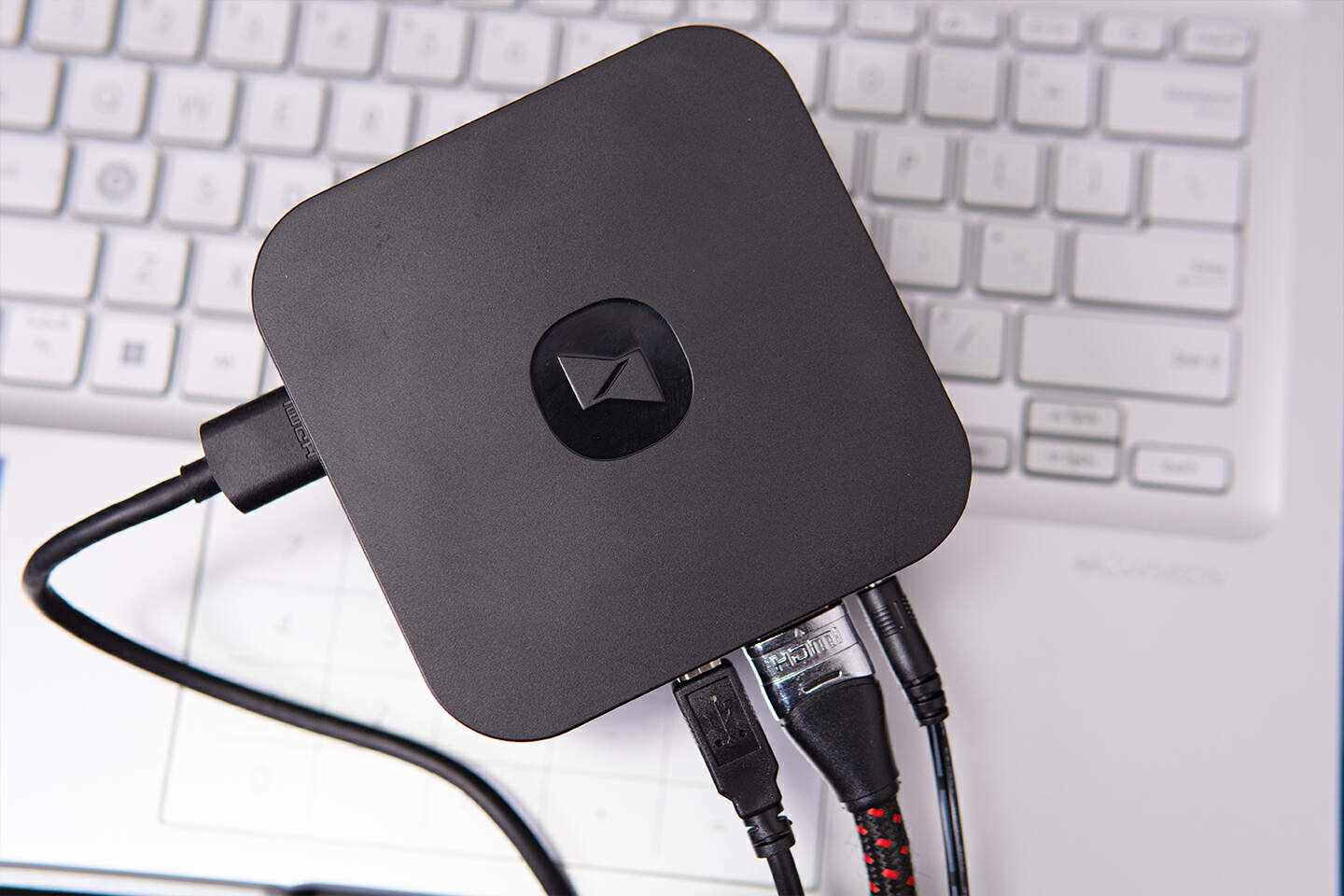 The host can be controlled remotely even without a network, and the ...