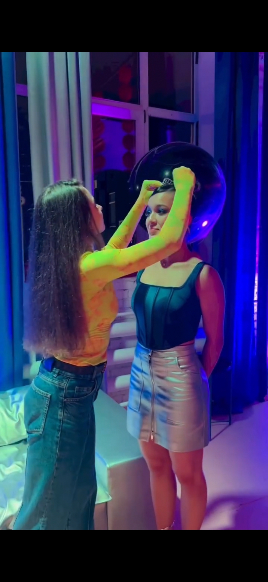 Really steal the spotlight!K Bao participated in a big Chinese show at ...