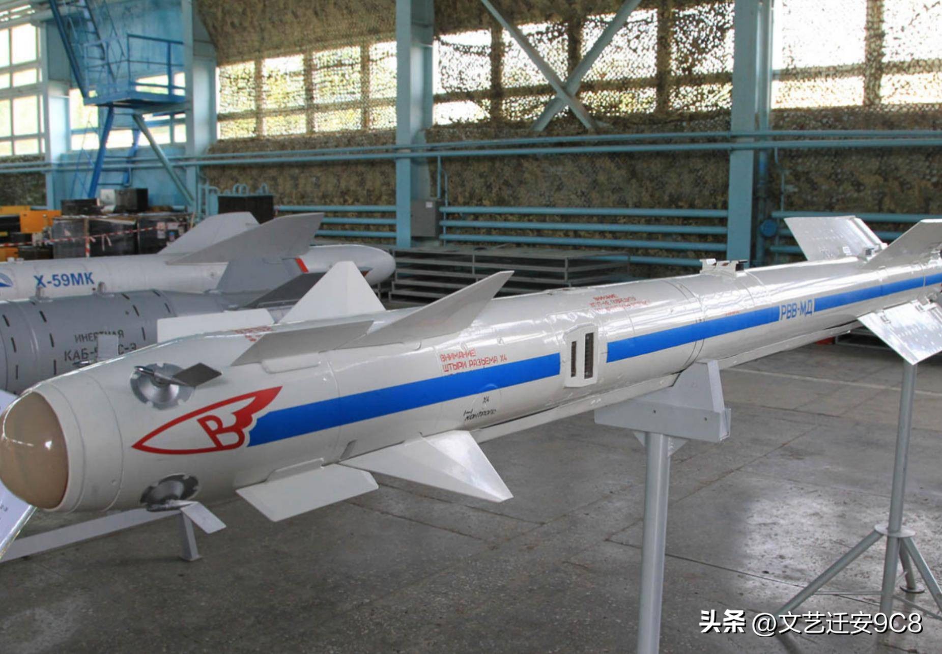 The world's first! Russia's Su-57 is buried with the latest fighting ...