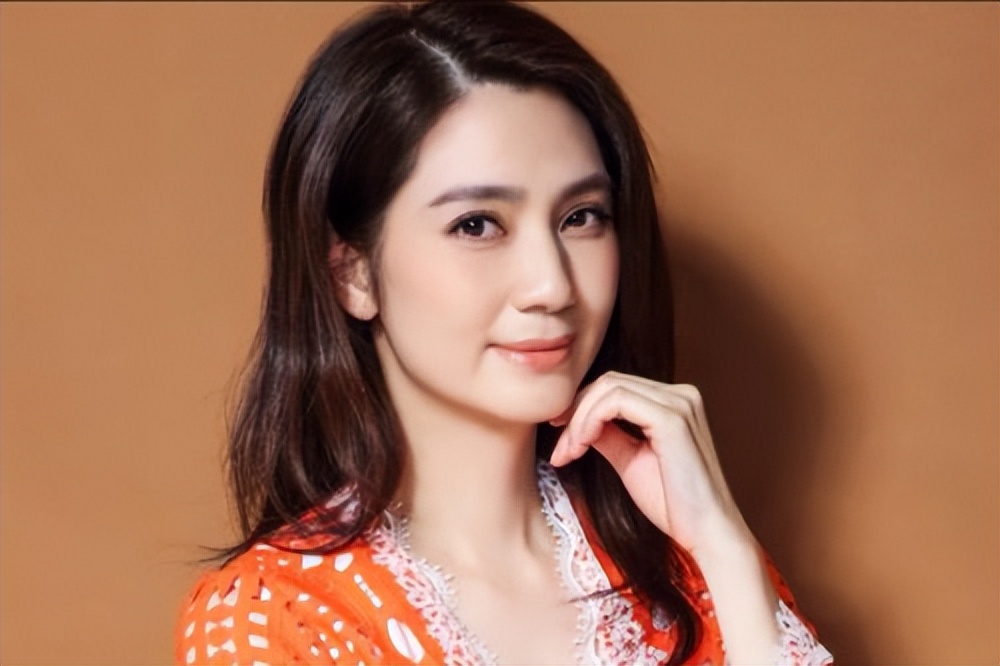 Hong Xin officially announced the divorce, angrily reprimanded Zhang Danfeng for deleting his ...