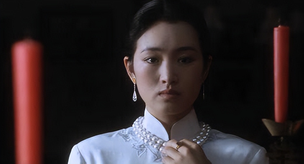 Gong Li's acting peak, I only recognize this one, although she did not ...
