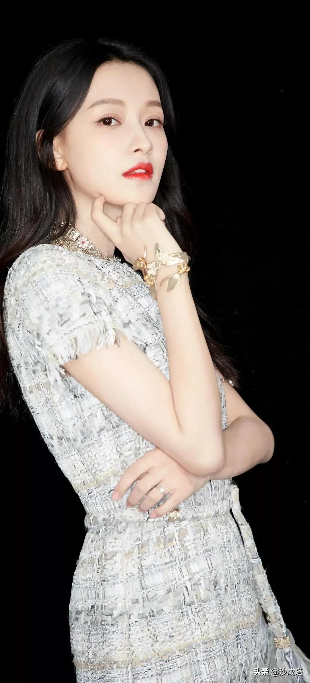 Sexy and charming Sun Yi - iMedia