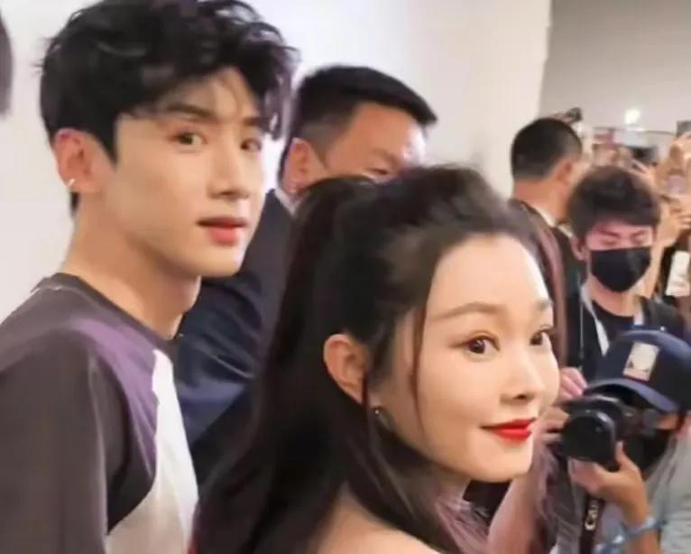 Bai Jingting did not grow in Song Yi's aesthetics, but walked into her ...