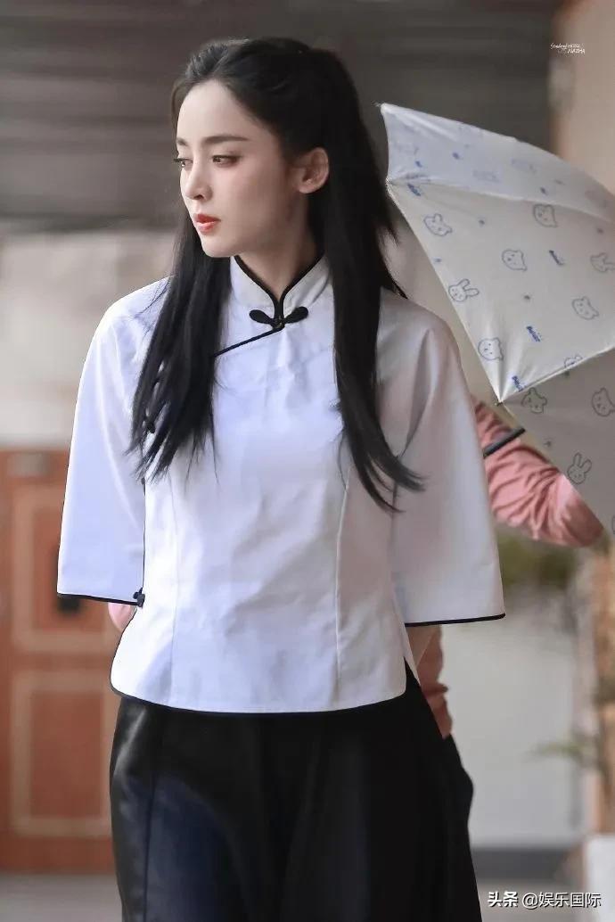 Nuozha's new drama Reuters photos are exposed!Wearing double ponytails ...