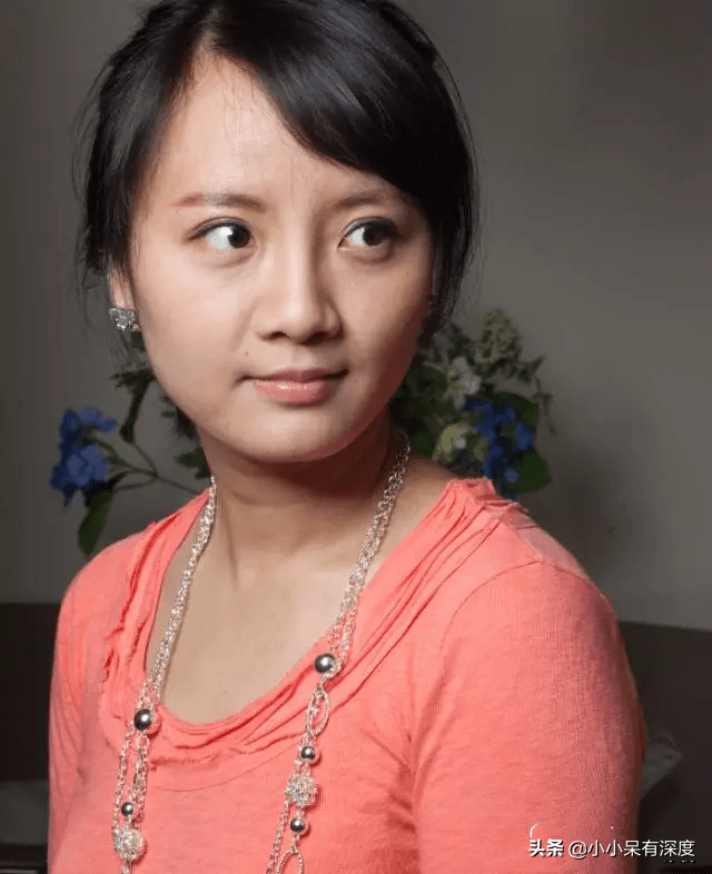 Wang Bingru's publicity photos, a big beauty!Outside of work, she is ...