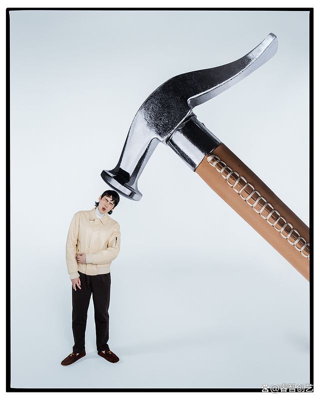 Internationally renowned photographer Tim Walker shoots Tod's this way ...