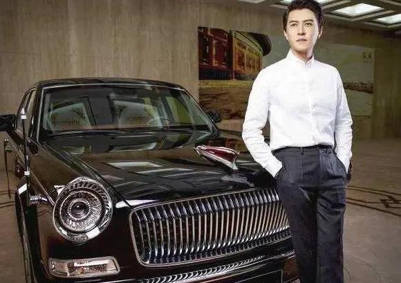 The old male god Jin Dong drives a 6 million domestic brand Hongqi ...