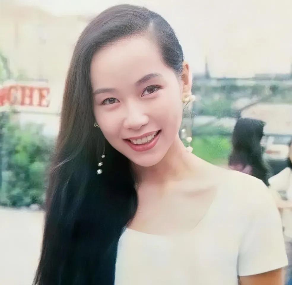 Leslie Cheung: Ye Tong is really a genius, she has a beauty that others ...