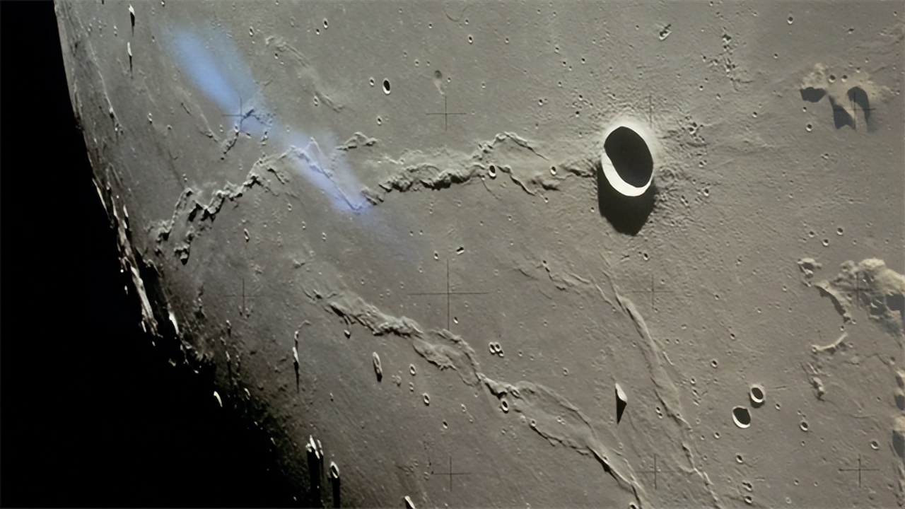 Bright flashes and roaming lights observed on the moon, signs of life ...