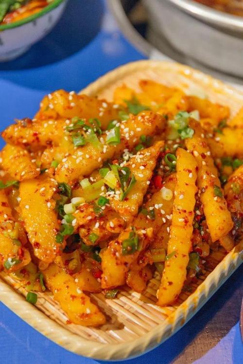 Sichuan specialty snacks, wolf teeth potatoes - iNEWS