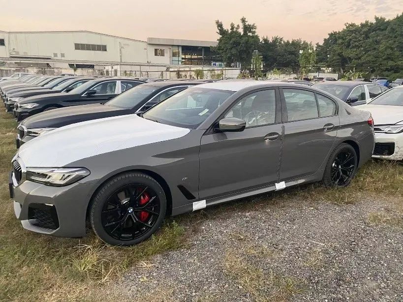 I spent nearly 700,000 to buy a BMW 540i, and after opening the engine ...