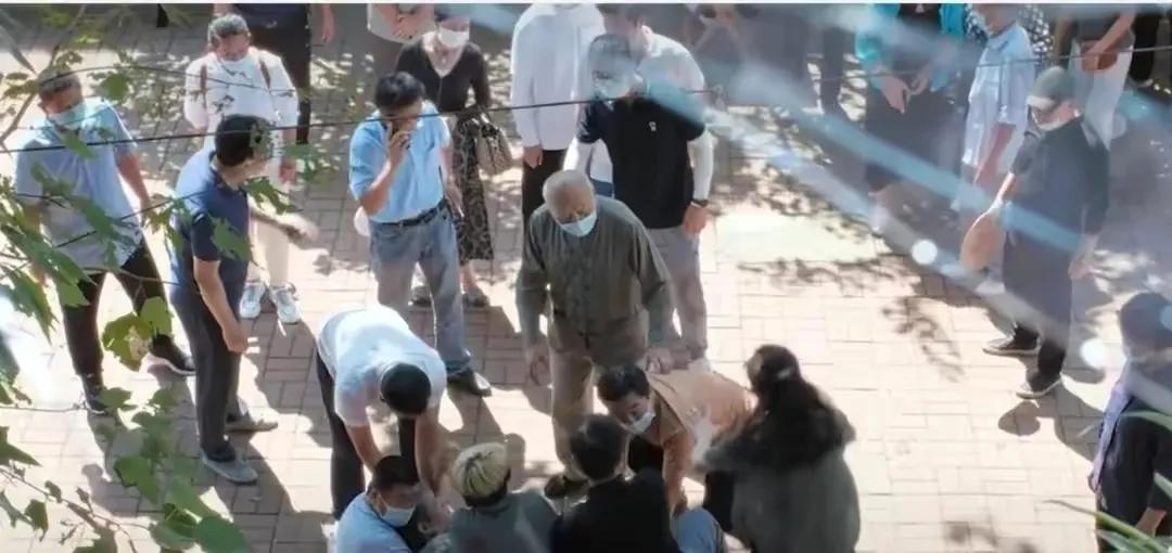 "Imperfect Victim": Zhao Xun became an imperfect victim and was forced to jump into the sea. - iNEWS