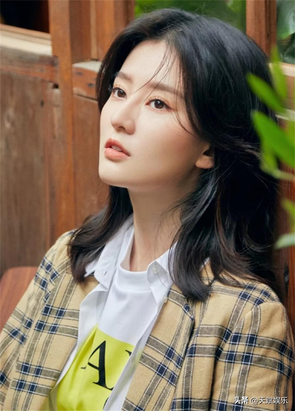 Actor Qiao Xin photo album "Eleven" - iNEWS