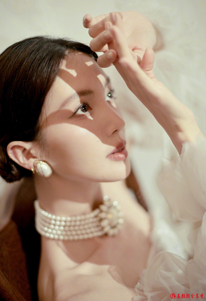 Lady Fan's Jin Chen - iMedia