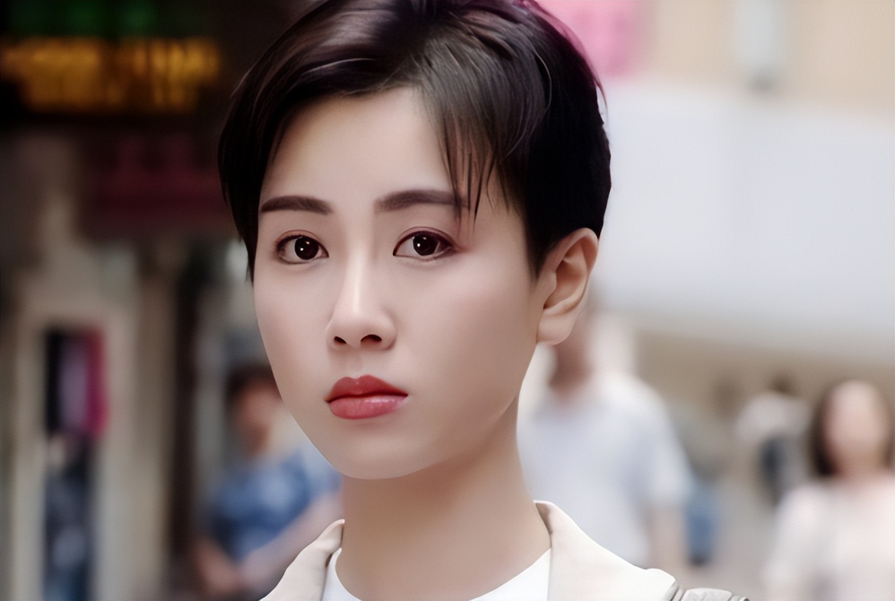 [Reminiscences and Supplements--Character] Goddess with Short Hair ...