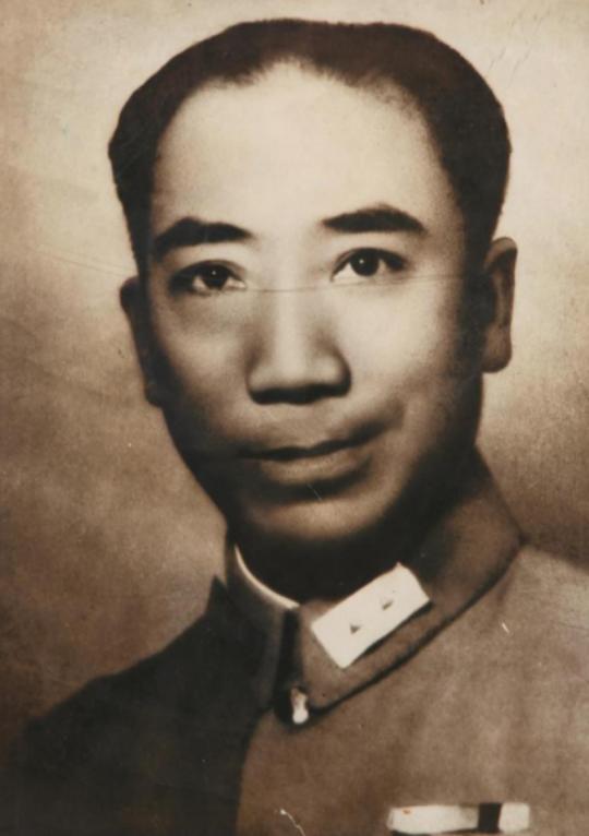 In 1956, Mao Renfeng was seriously ill, and no one came to visit him ...