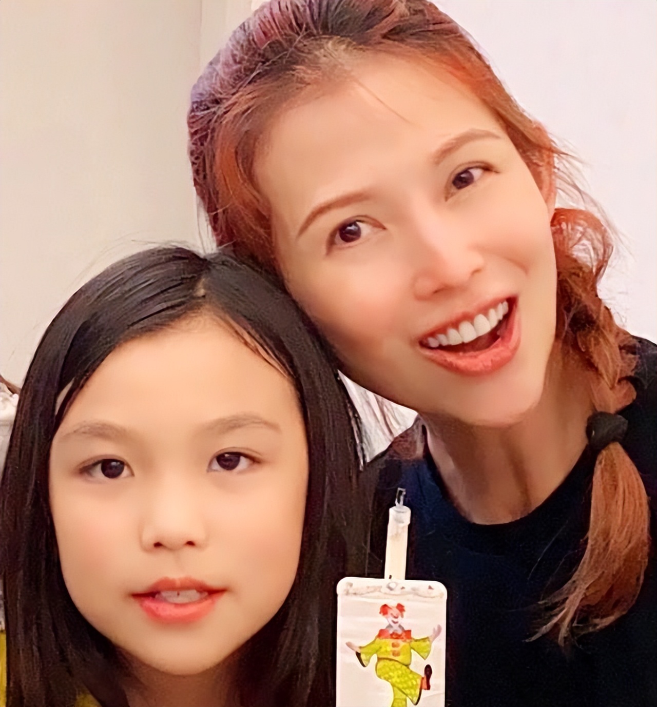 What is the true meaning of Ada Choi giving up the mansion and returning to the small house in ...